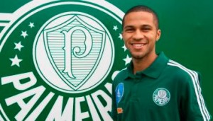 SITE do PALMEIRAS » Serginho que ser firmar como lateral no Palmeiras ...